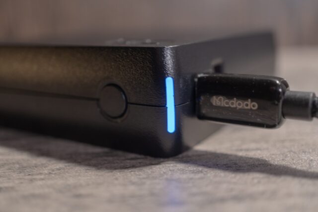 【SMARTCOBY Pro PLUG レビュー】充電器とモバイルバッテリーを兼用できる便利アイテム | ガジェフロ