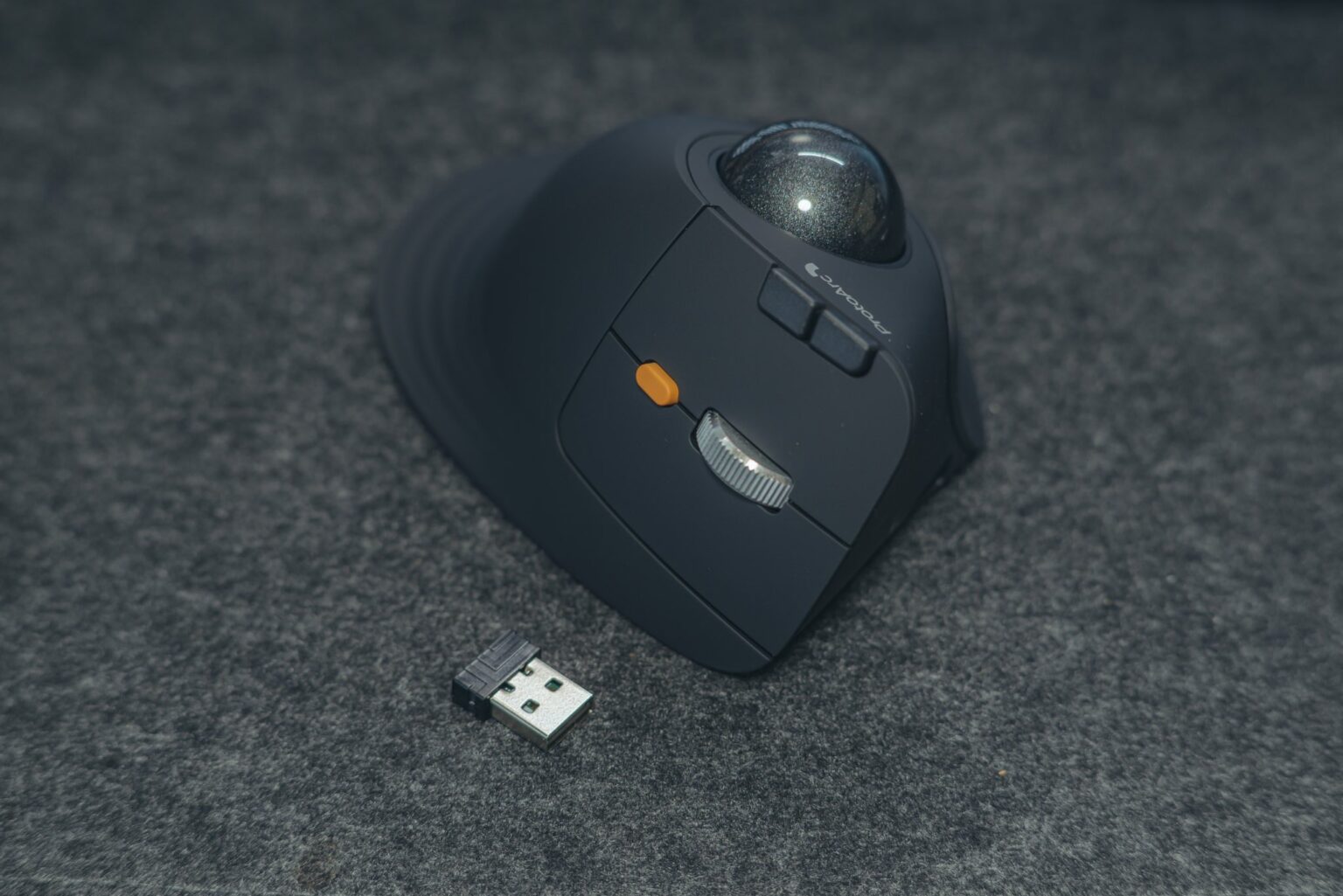 手の負担が無さすぎるトラックボールマウス「ProtoArc EM05 NL」を使った感想 | ガジェフロ